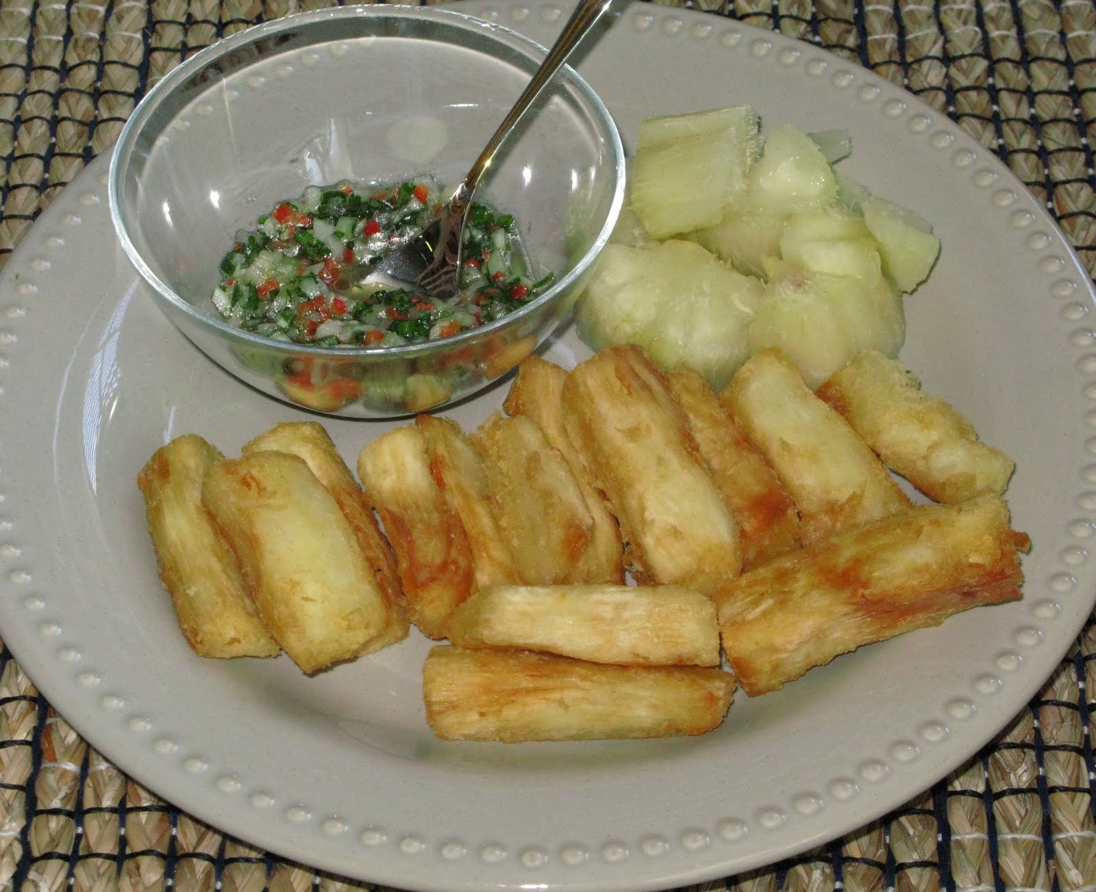 banner fongones: YUCA HERVIDA Y YUCA FRITA
